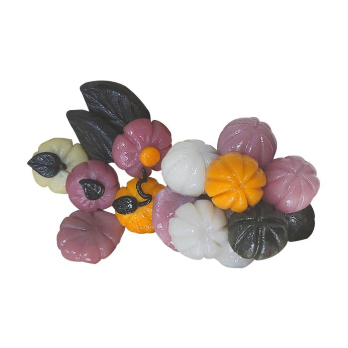 Making Songpyeon : Korean traditional rice cake - wholesale | Find ...
